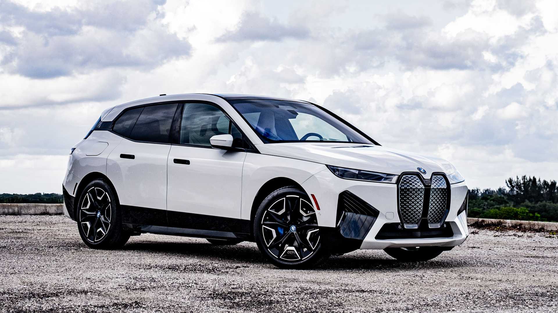 BMW Says iX Electric SUV In Fatal Crash Wasn't Self-Driving - EV Auto ...