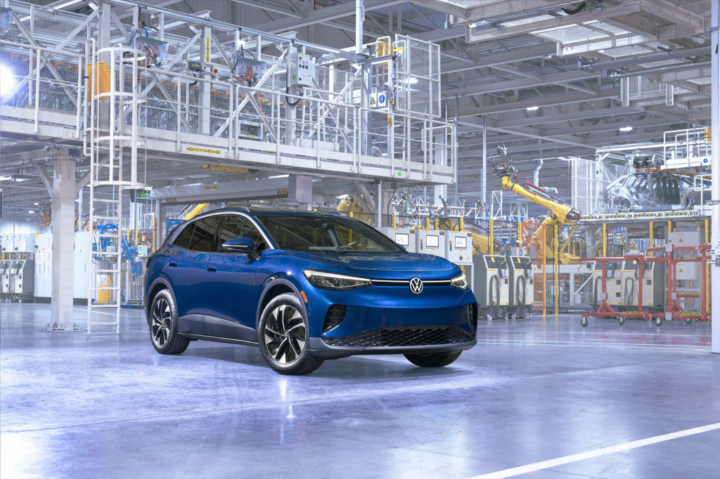 VW picks Canada for first American PowerCo EV battery plant - EV Auto ...